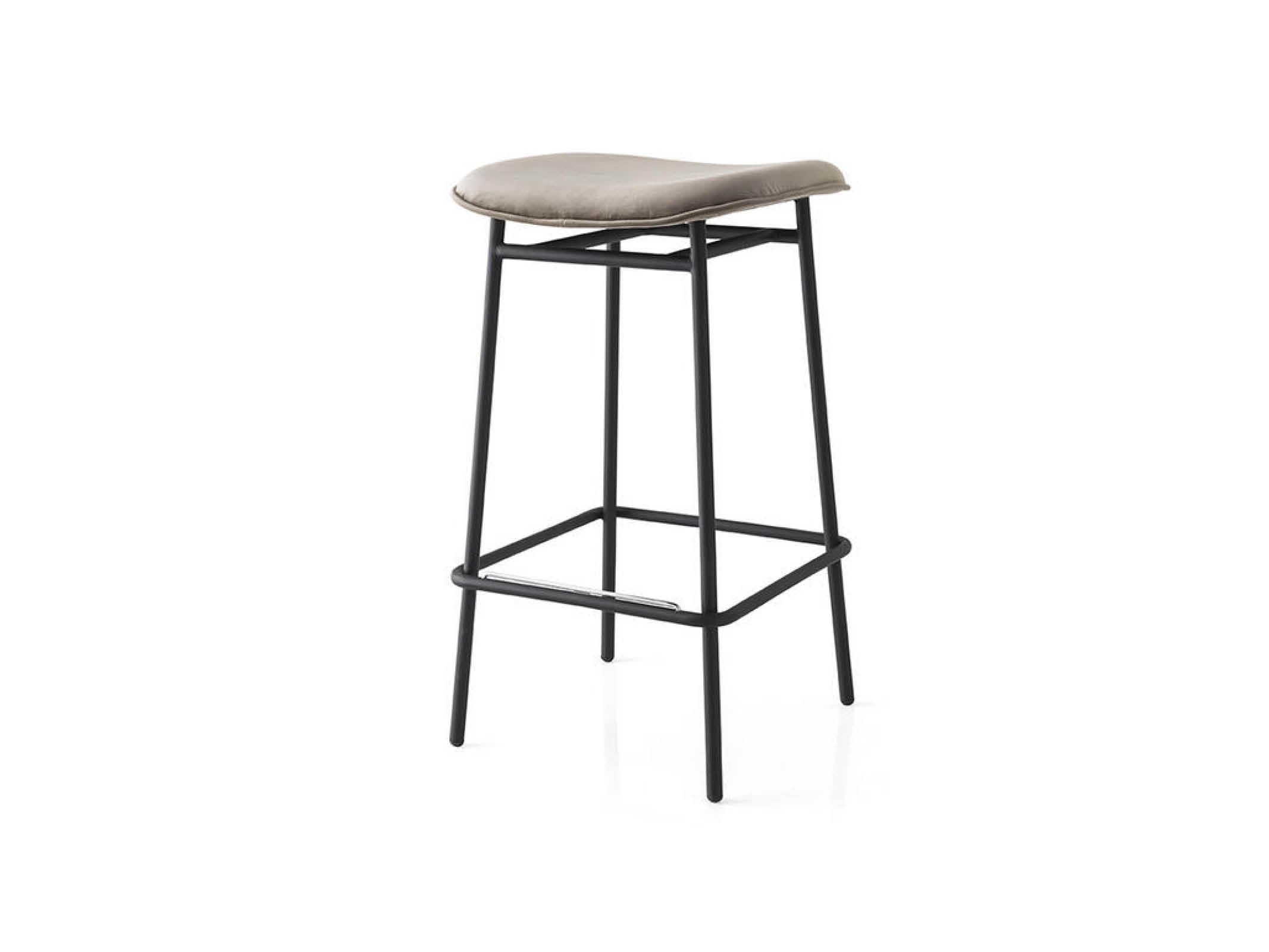 Fifties stool by Calligaris | Dawson And Co | Auckland – Dawson & Co