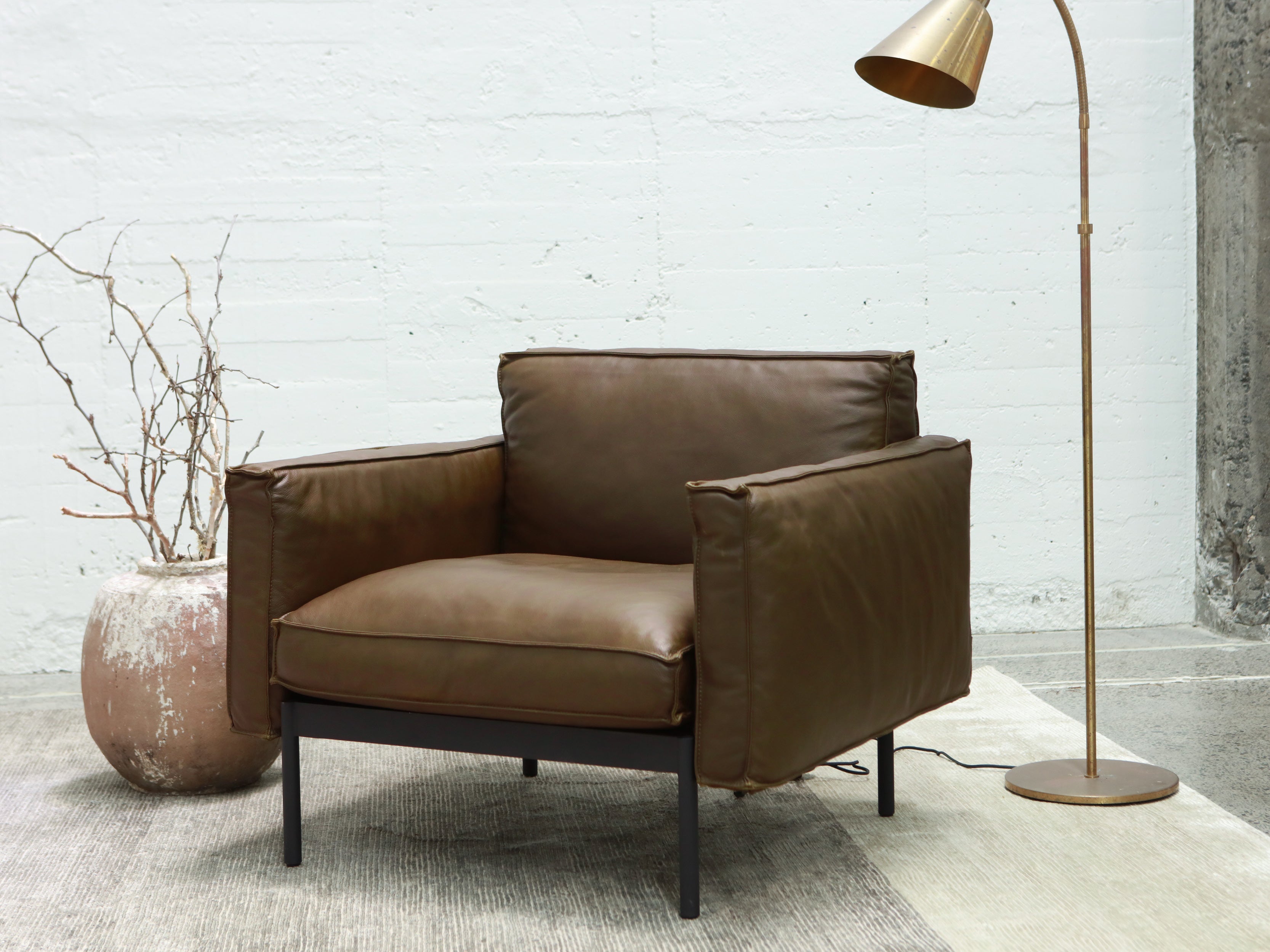 Attendant Chair by Tolv | Dawson And Co | Auckland – Dawson & Co