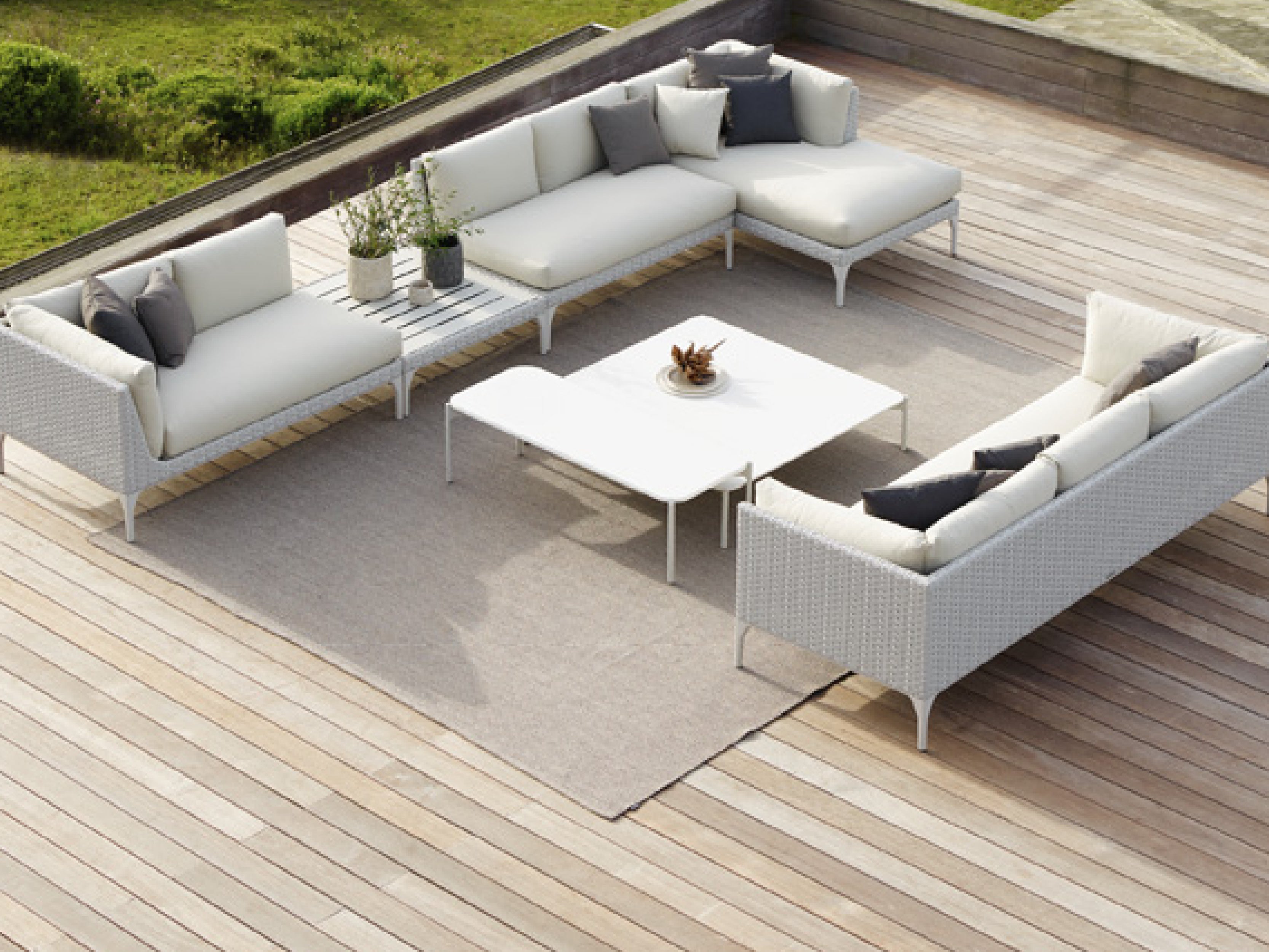 Izon Table by DEDON | Dawson And Co | Auckland – Dawson & Co